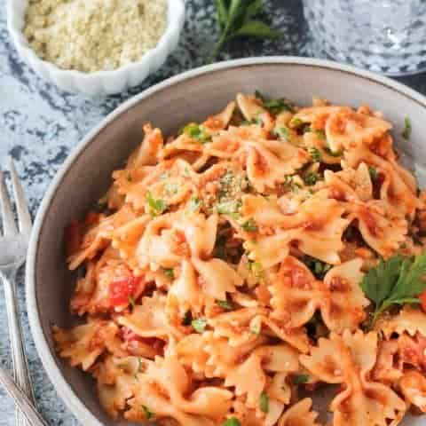 Easy Vegan Bolognese (Gluten Free) ~ Veggie Inspired