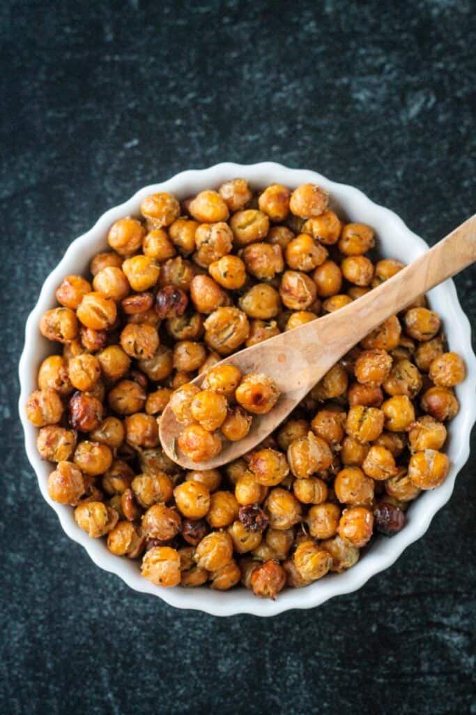 Garlic Herb Seasoned Roasted Chickpeas - Veggie Inspired